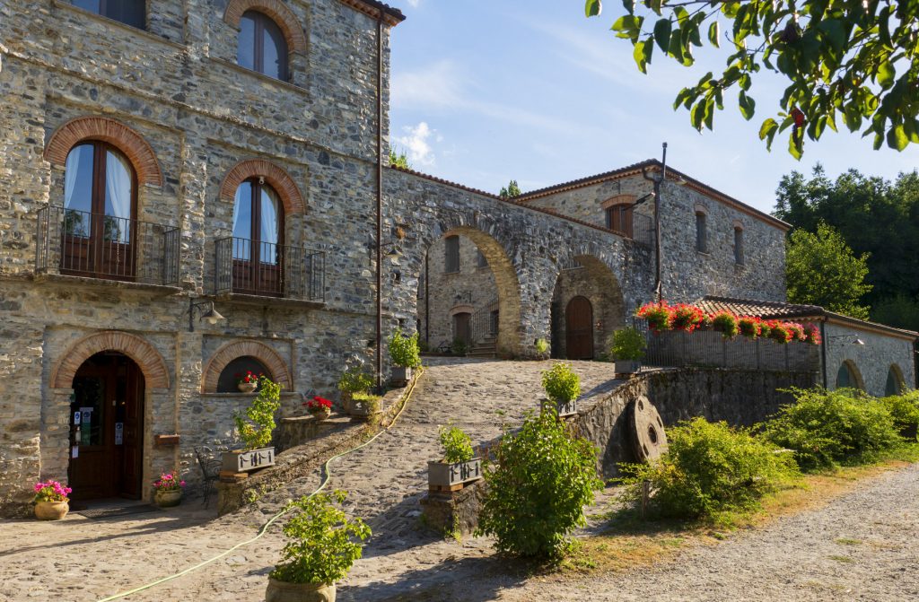 Il fascino della storia al Mulino Iannarelli, nel Parco del Pollino ...