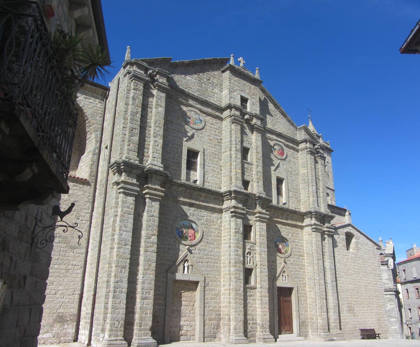 Tempio Pausania: cosa vedere, dove dormire, dove mangiare | Touring Club