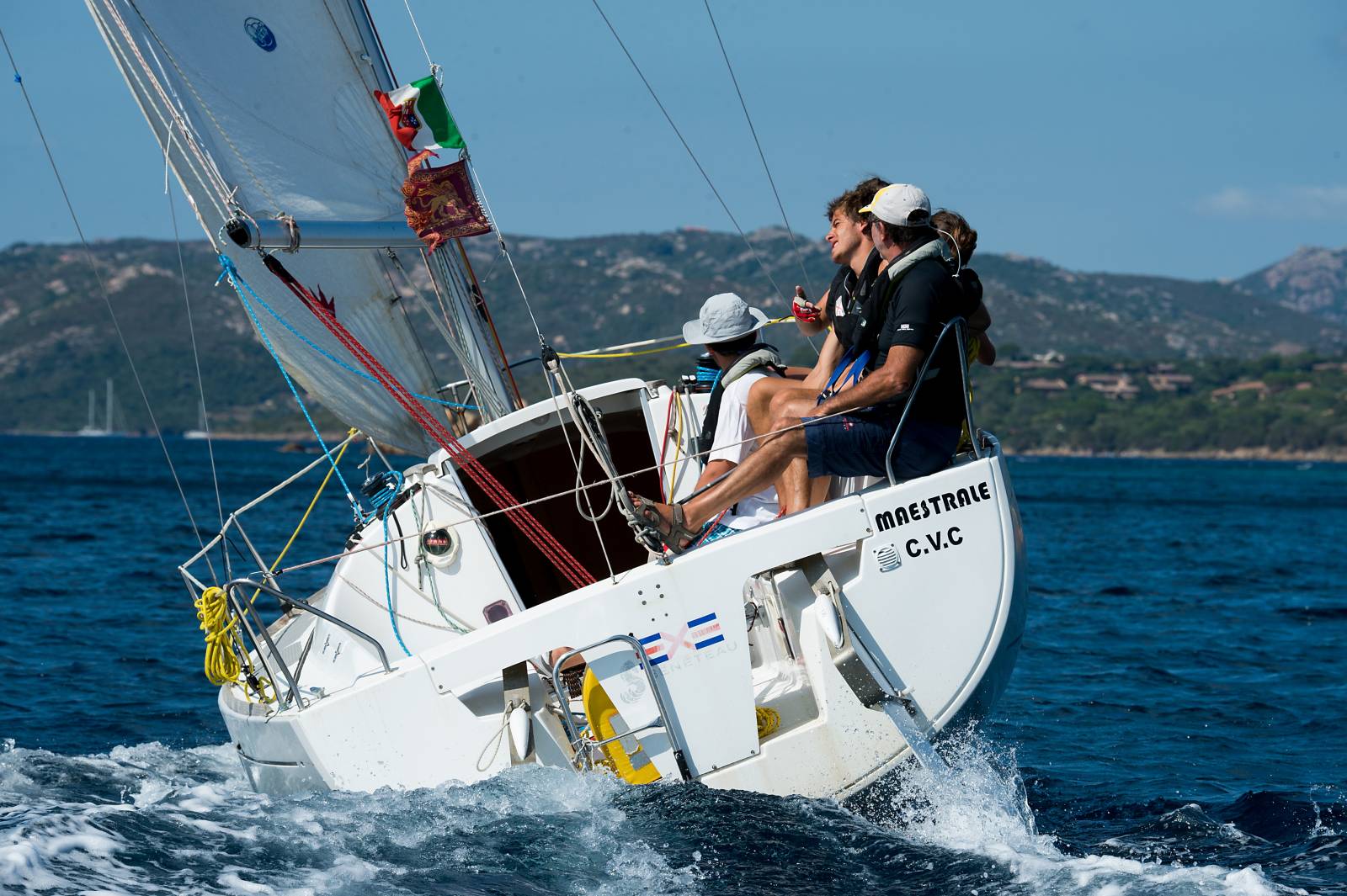 Conoscere il mare per amarlo e rispettarlo: l'impegno del Centro Velico ...