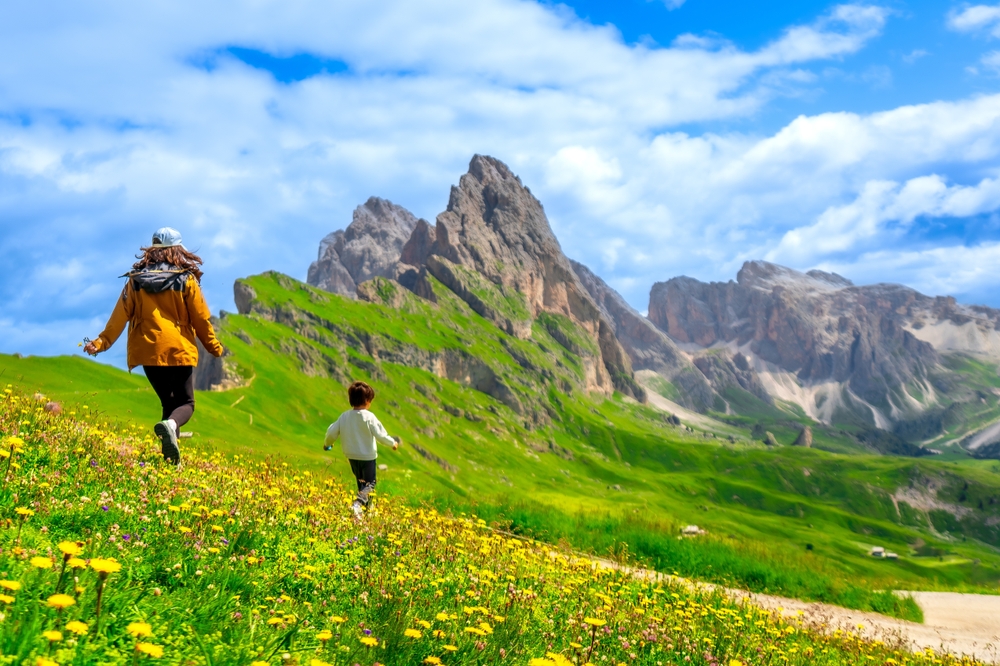 Estate 2026: gli italiani scelgono Italia, montagna e viaggi più ...
